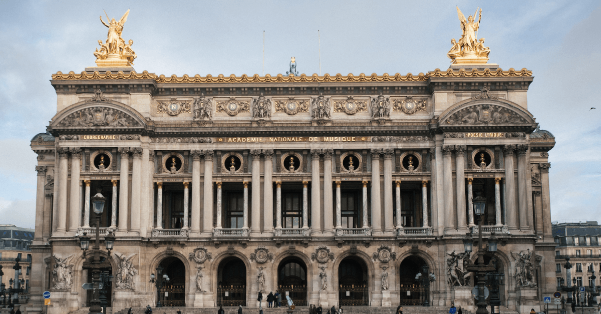 Visit of Paris Opera and its neighbourhood | Maison Mère